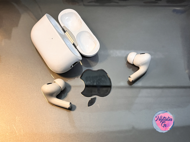 AirPods Pro vs. Sony WH-1000XM4 - Natalia Go